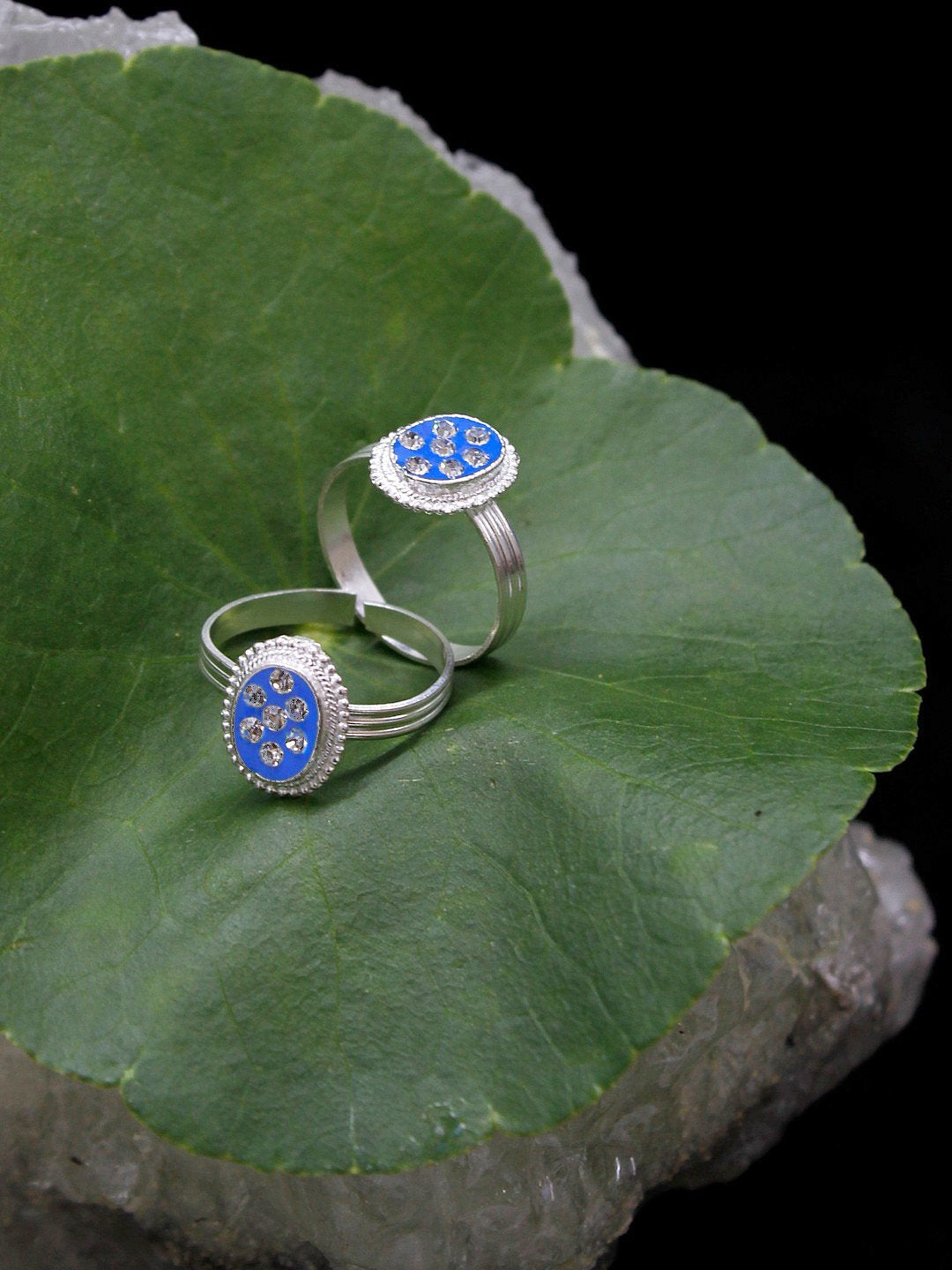 Oxidised Silver Plated Blue Design Adjustable Blue Color Toe ring ...